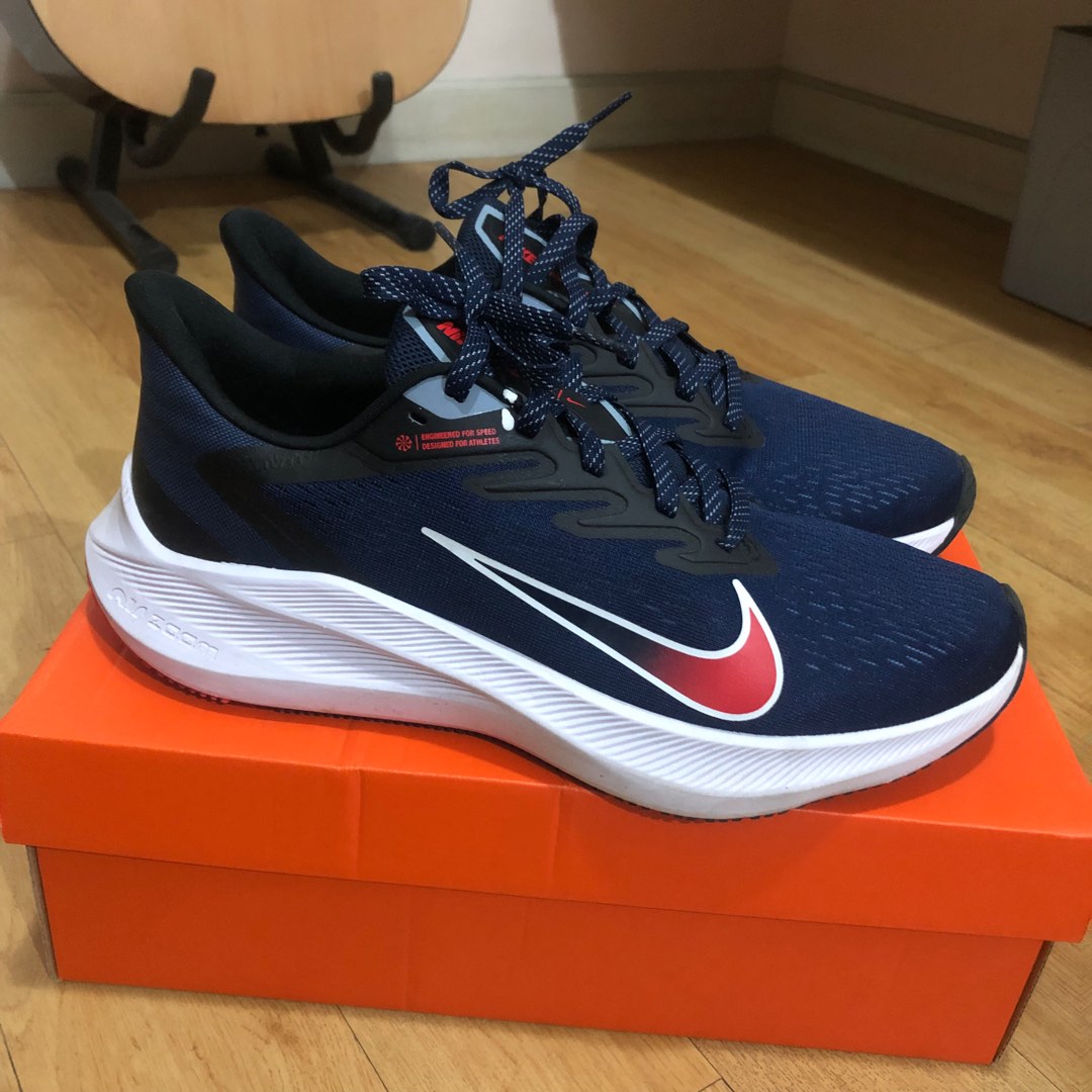 Nike Zoom Winflo 7 EUR 42, Men's Fashion, Footwear, Sneakers on Carousell