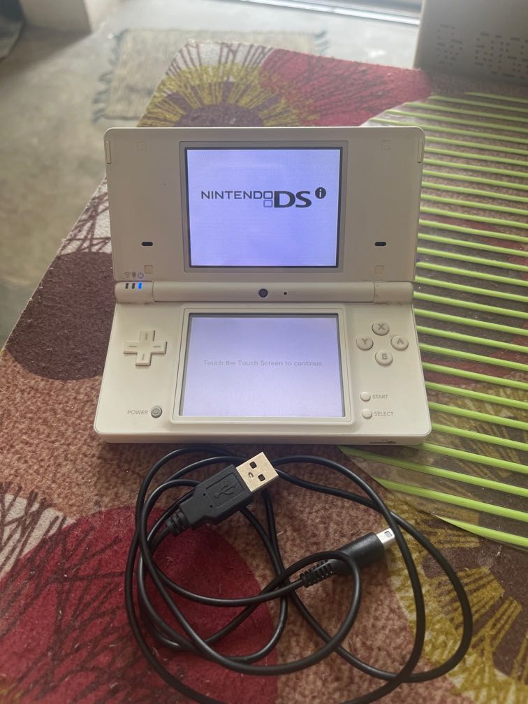 NINTENDO DSI WITH 100+ GAMES, Video Gaming, Video Game Consoles ...