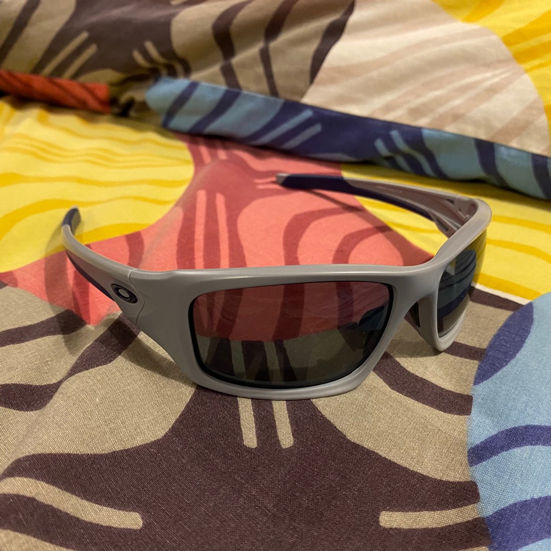 Oakley Valve, Men's Fashion, Watches & Accessories, Sunglasses ...