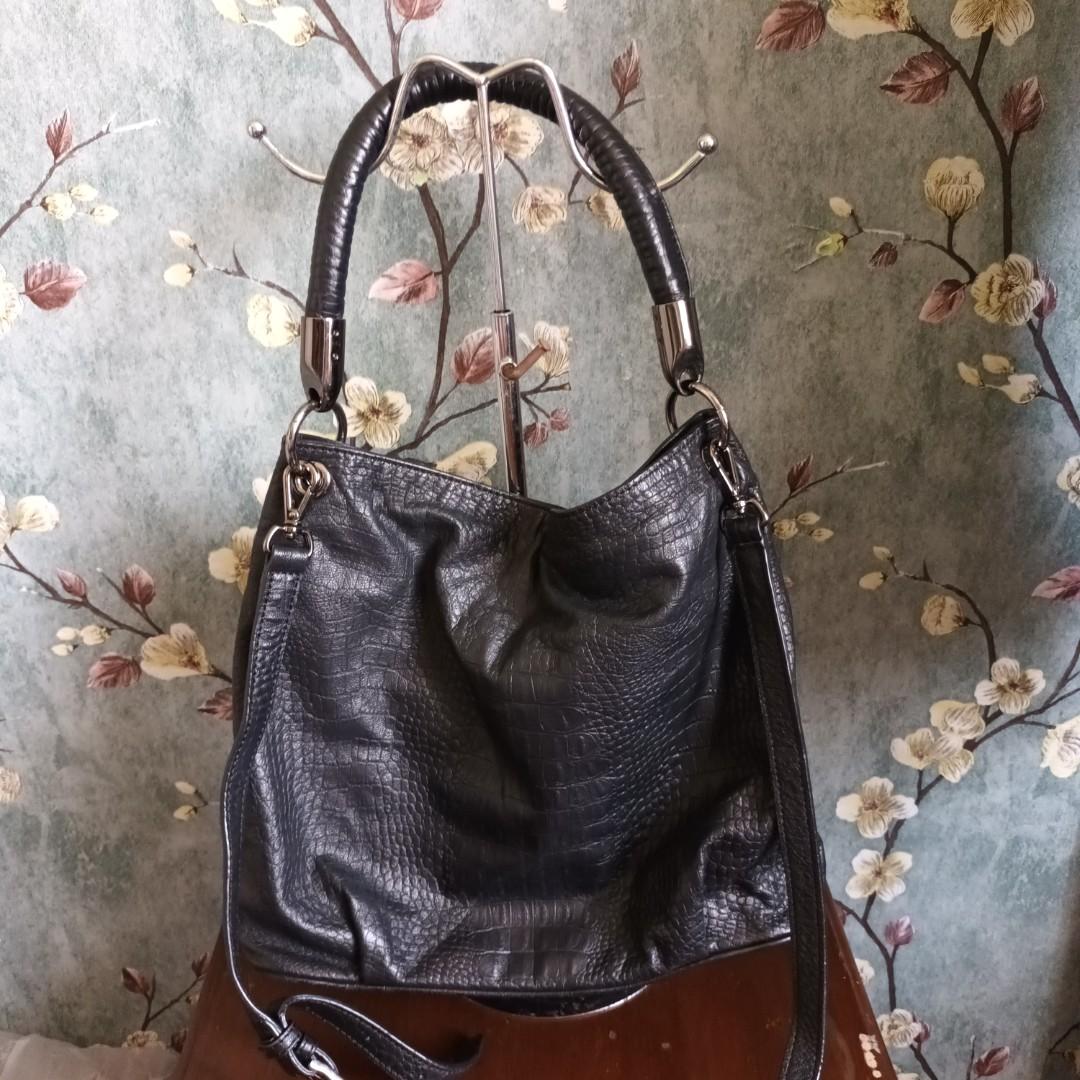 Pierre Cardin 2 way bag (Repriced), Women's Fashion, Bags & Wallets ...