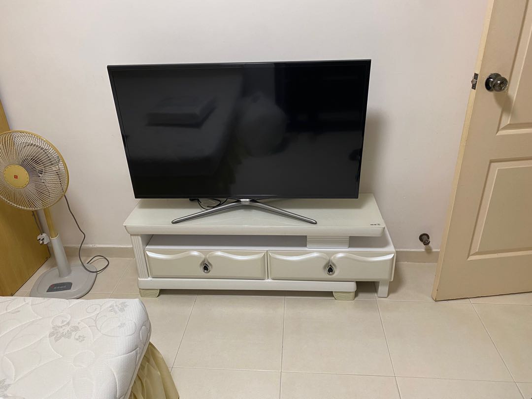 Samsung 46” TV, TV & Home Appliances, TV & Entertainment, TV on Carousell
