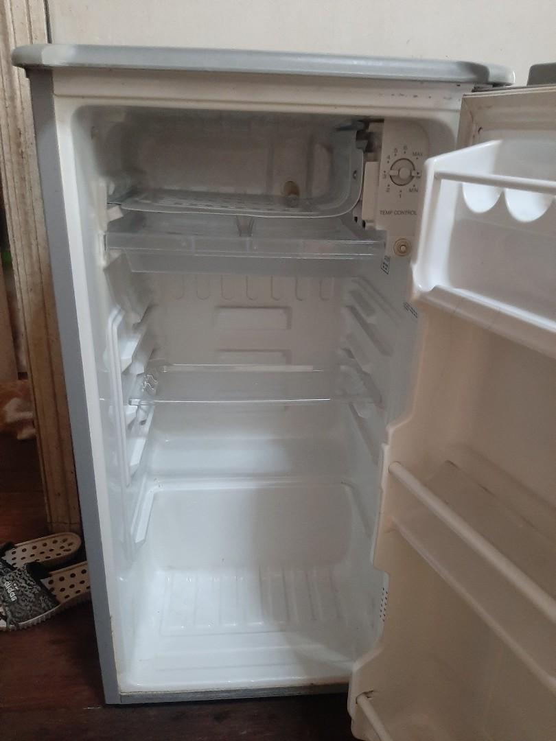 Sanyo ref mini, TV & Home Appliances, Kitchen Appliances, Refrigerators ...