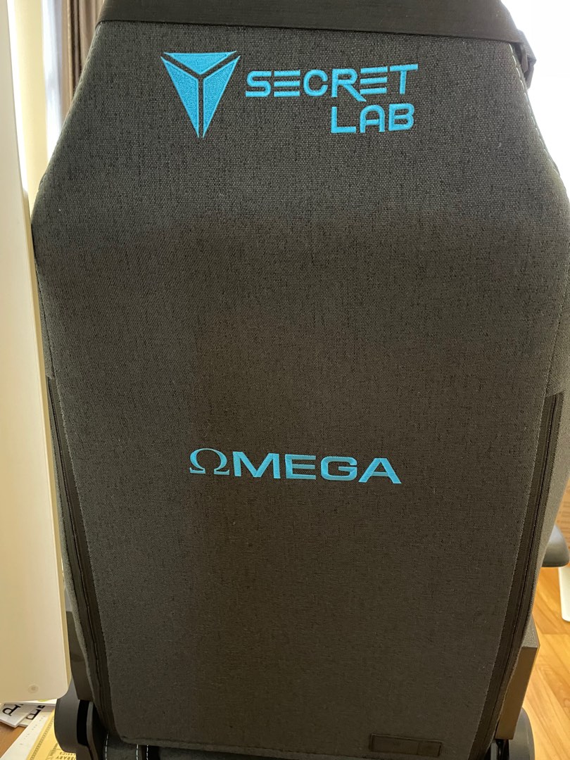 Secret lab omega gaming chair 2021, Furniture & Home Living, Furniture ...