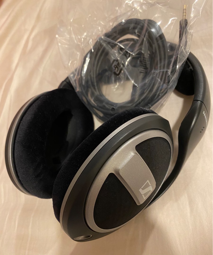 Sennheiser Headphones HD559, Audio, Headphones & Headsets on Carousell