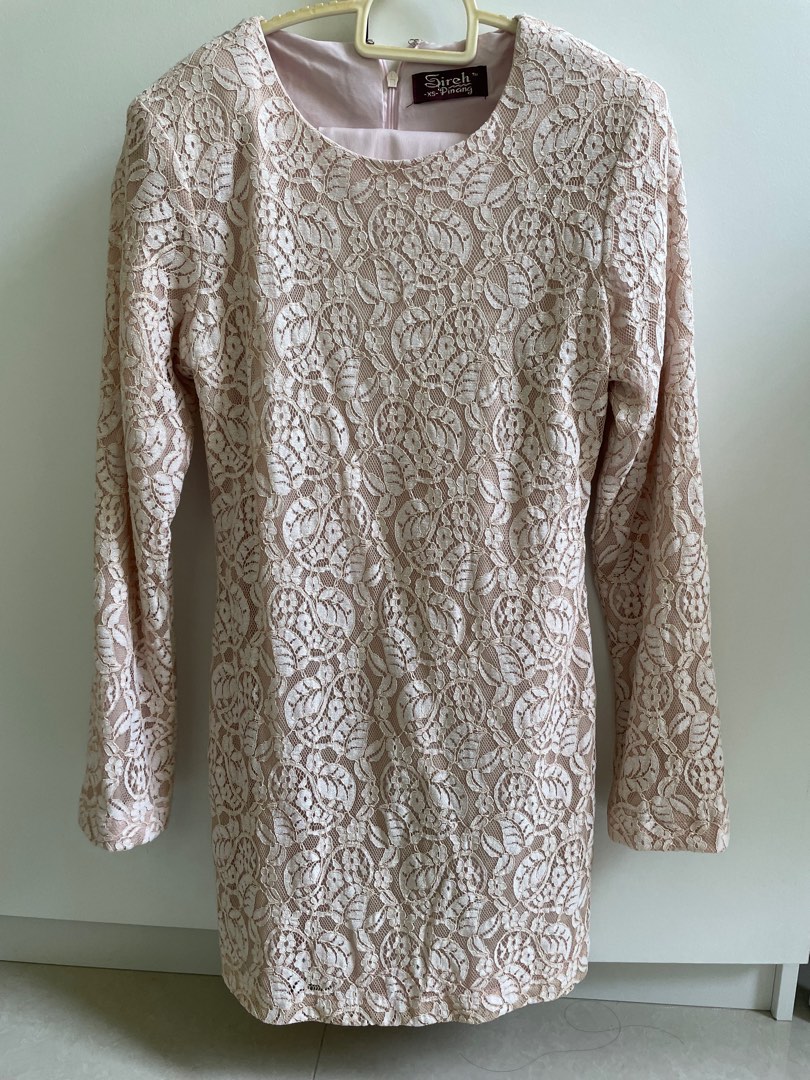 Sireh Pinang Kurung Set, Women's Fashion, Muslimah Fashion, Baju Kurung ...