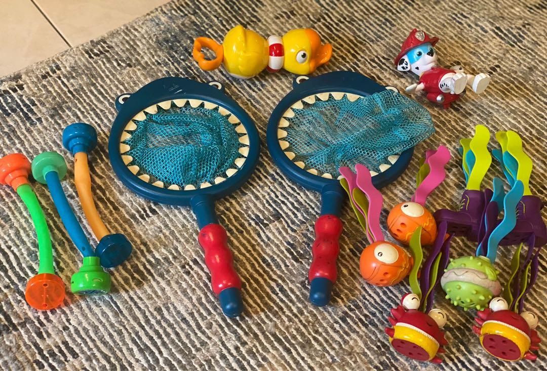Swimming Toys Bundle: Battat shark diving and swim ways Marshall ...