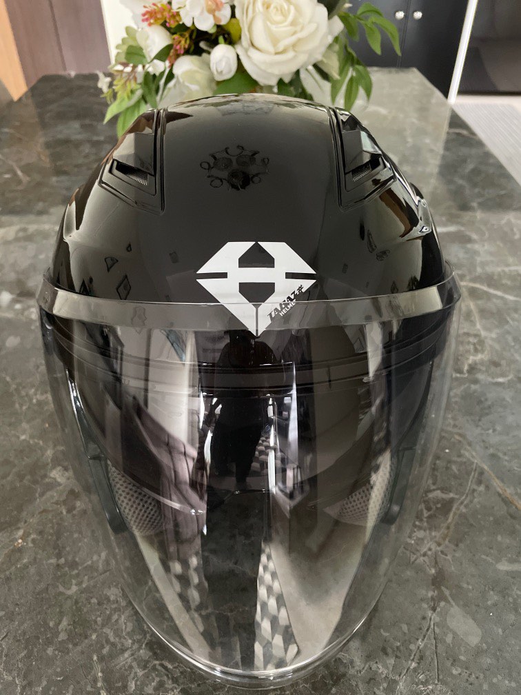 Taraz #01 Helmet, Motorcycles, Motorcycle Apparel on Carousell
