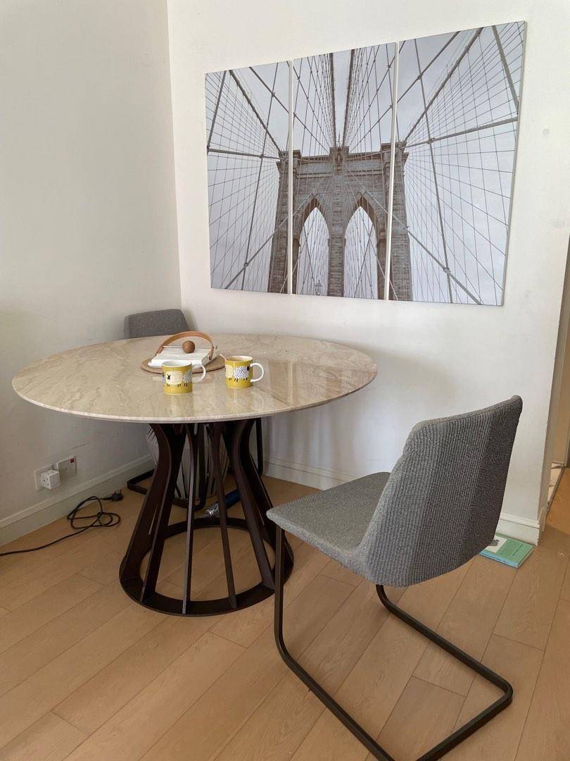 Italy mable table 120cm with lazy susan and 2 chairs Ulferts, 傢俬＆家居, 傢俬 ...