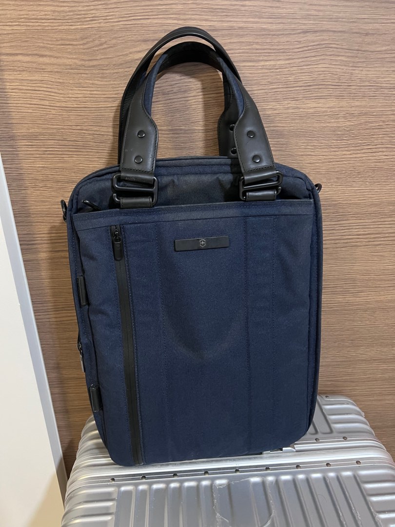 Victorinox laptop bag and briefcase, Men's Fashion, Bags, Backpacks on ...
