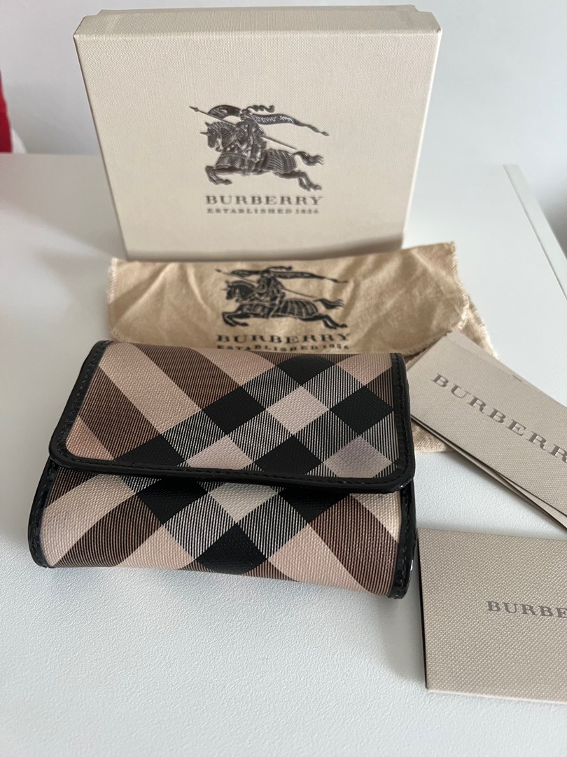 Vintage Burberry Wallet (Authentic), Women's Fashion, Bags & Wallets ...