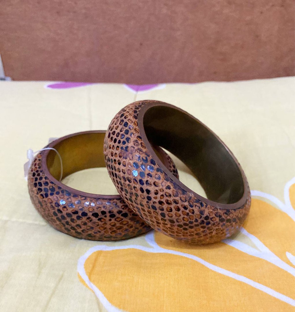 Wooden Bangle Snake Skin Pattern, Women's Fashion, Jewelry & Organizers ...