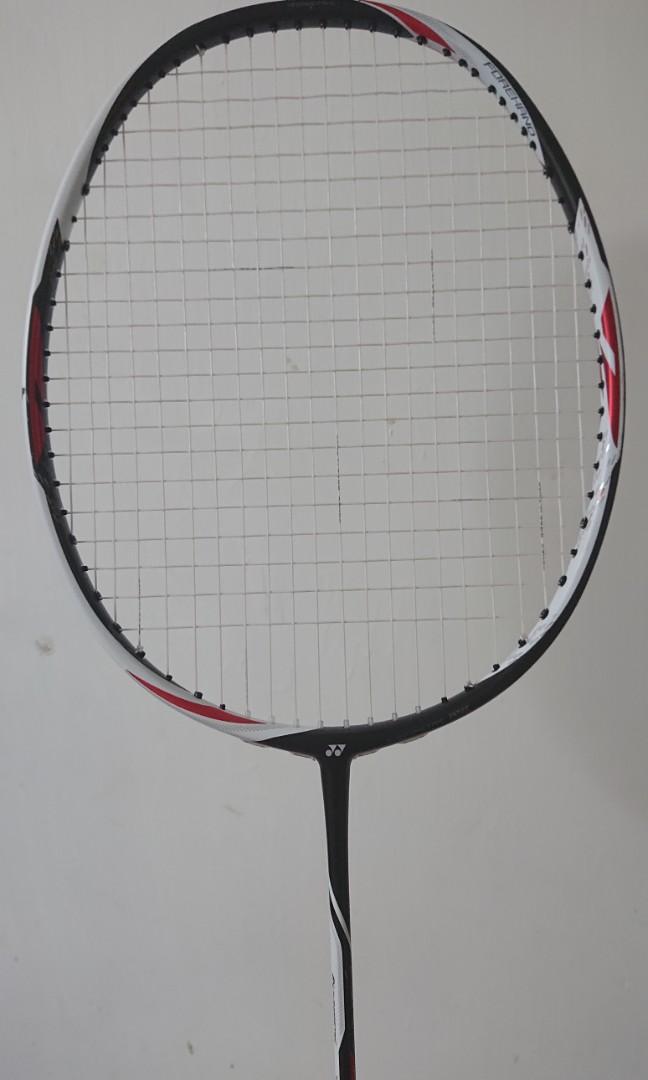 Yonex Duora Z Strike, 運動產品, 運動與體育, 運動與體育 - 球拍和球類運動 - Carousell