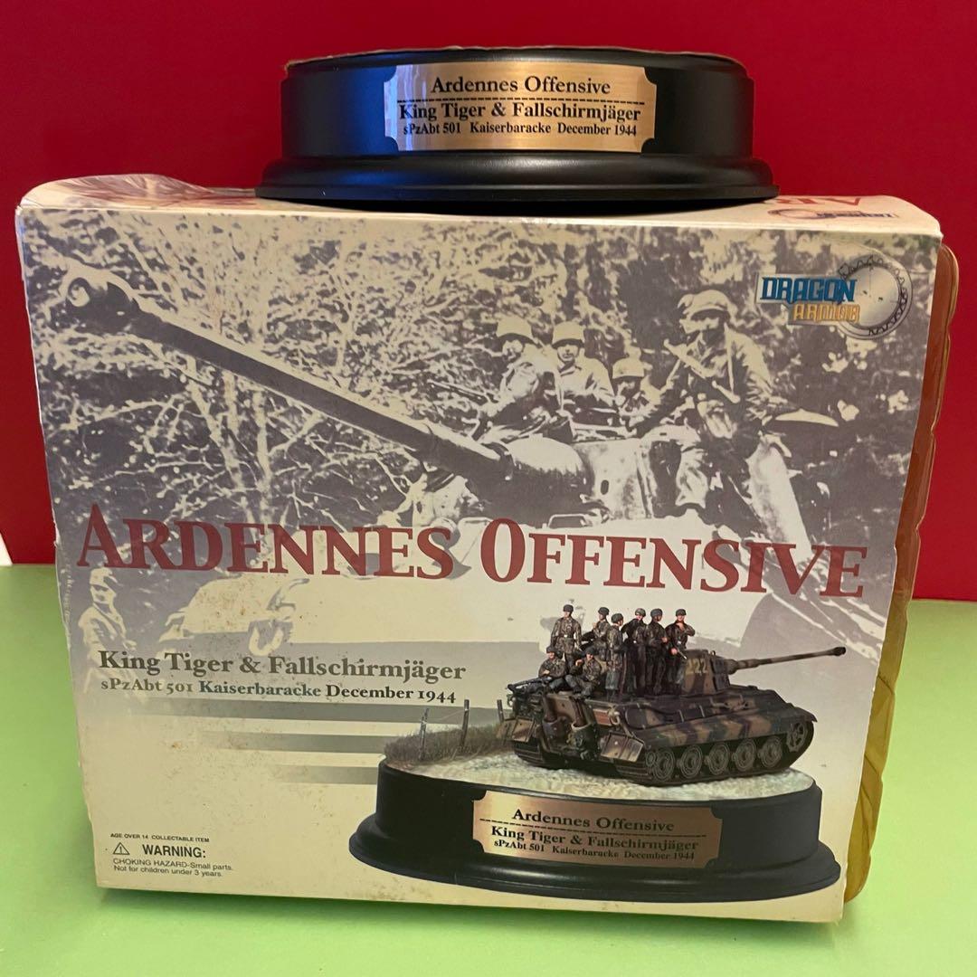 1/72 Dragon Armor 60129 Ardennes Offensive King Tiger w/Fallschirmjager ...