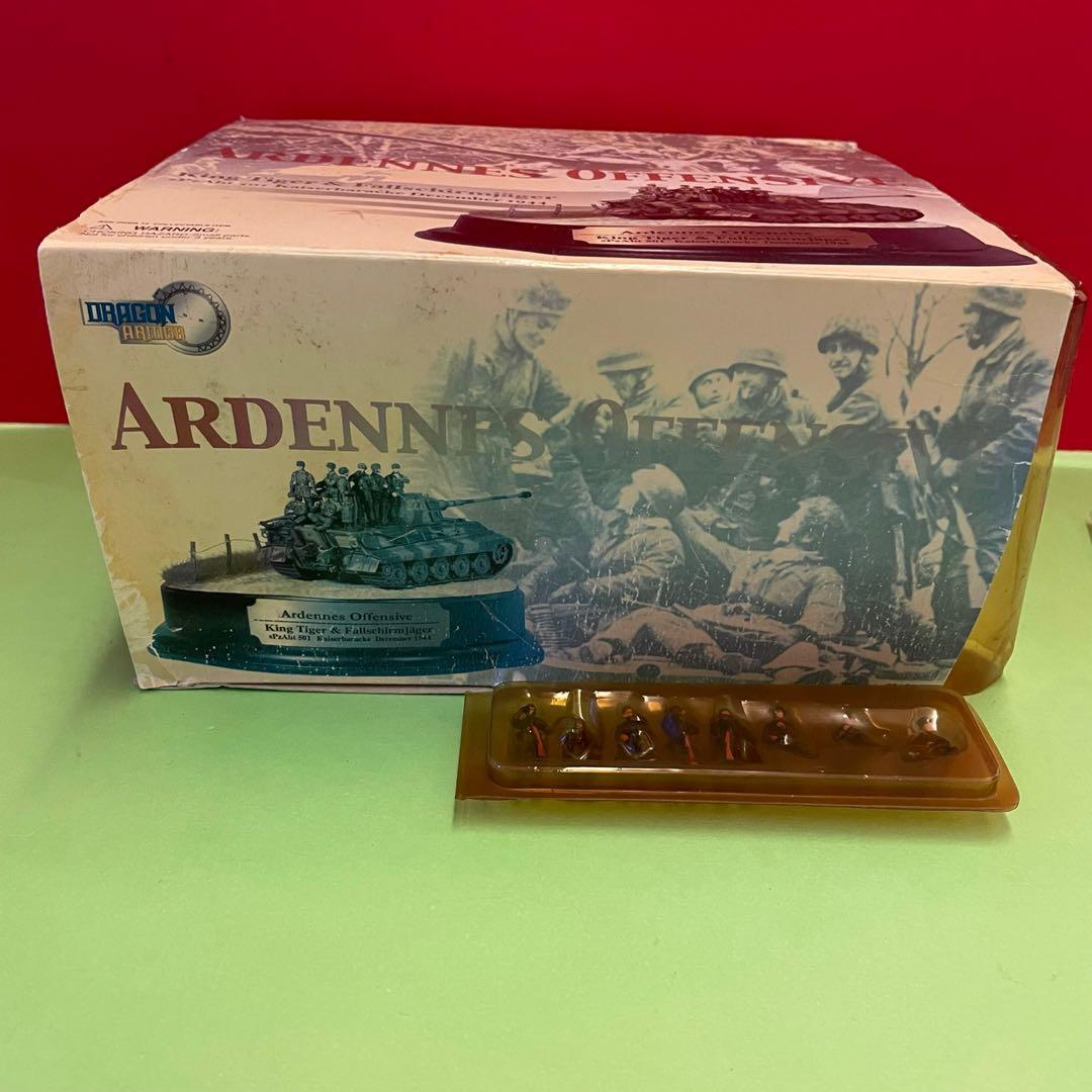 1/72 Dragon Armor 60129 Ardennes Offensive King Tiger w/Fallschirmjager ...