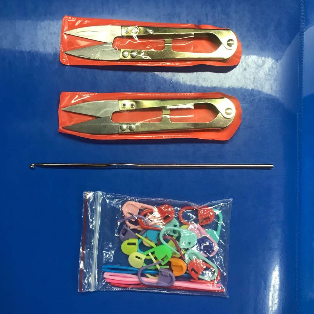 crochet material sets (darning needles, stitch markers, etc.), Hobbies ...