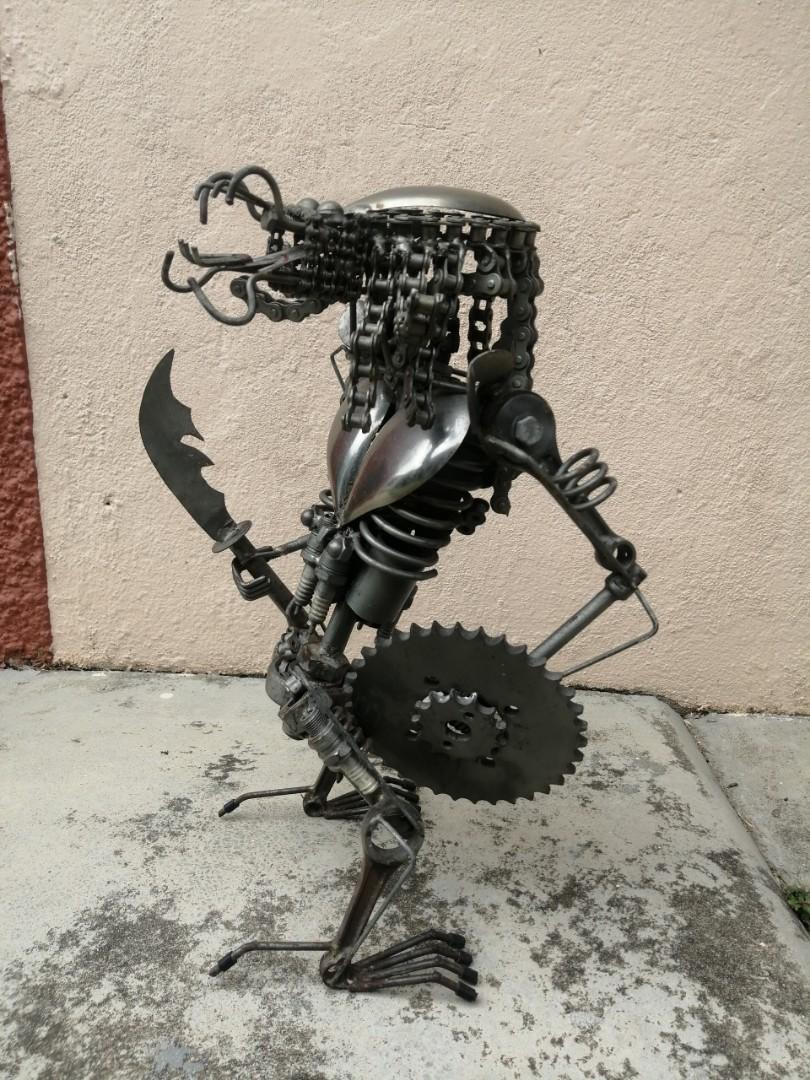 Arca Predator Besi/Steel Sculpture-Predator, Hobbies & Toys ...
