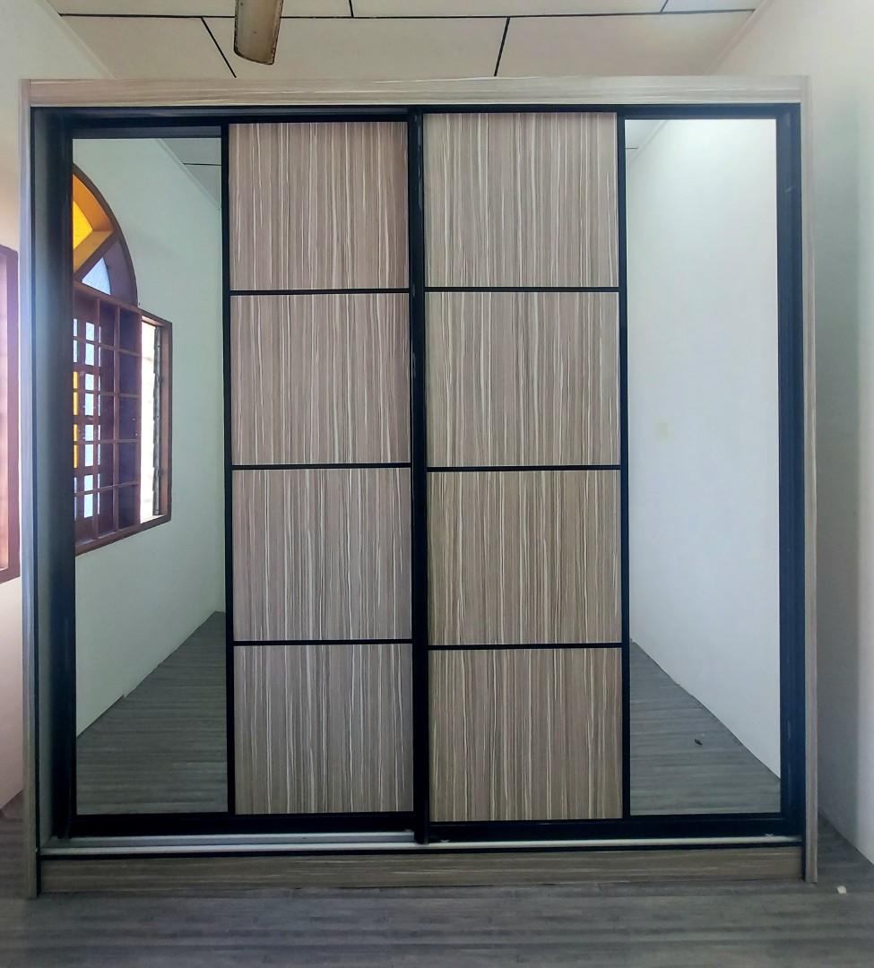 Big Sliding Door Wardrobe (Oak Brown), Furniture & Home Living ...