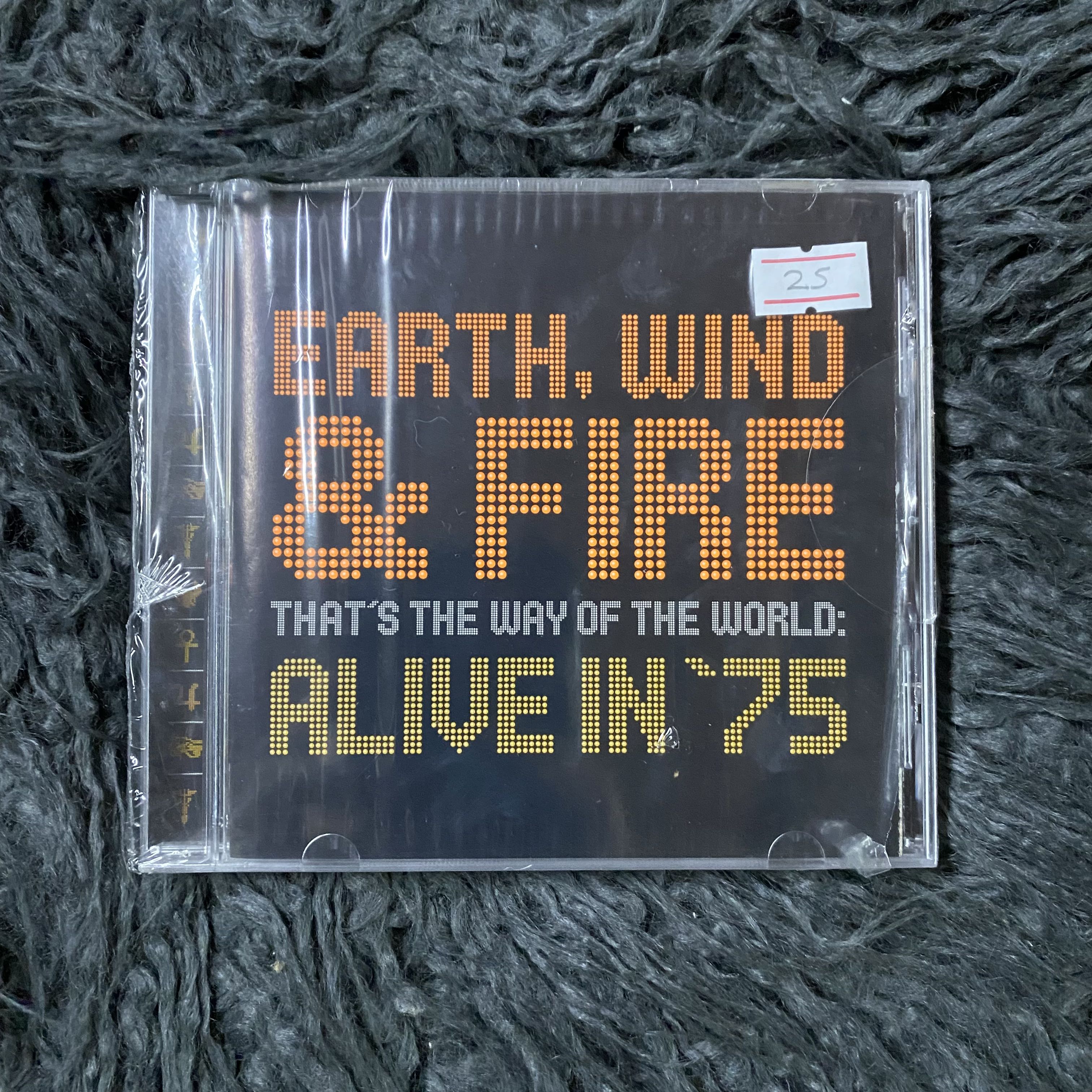 CD EARTH,WIND& FIRE that’s way of the world alive in 75’, Hobbies ...