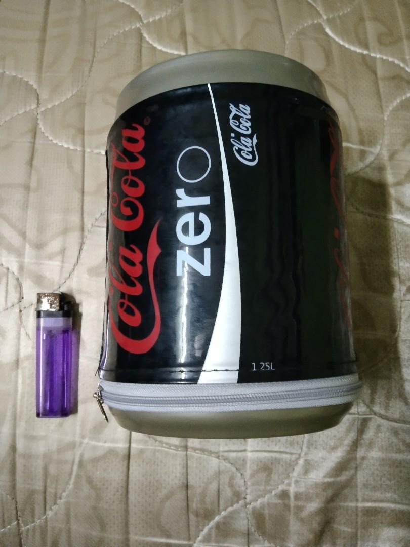 Coke container, Hobbies & Toys, Collectibles & Memorabilia, Vintage Collectibles on Carousell
