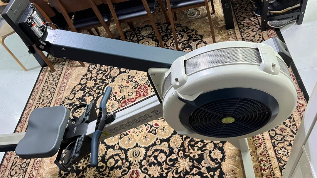 Concept2 model E indoor rowing machine, Sports Equipment, Exercise ...