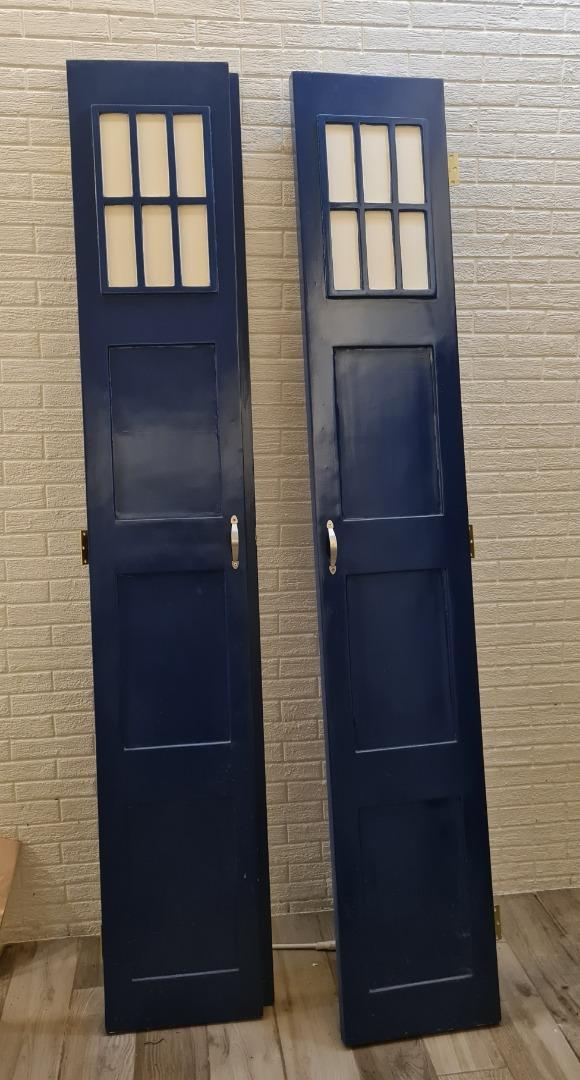 Doctor Who Tardis/Police Box Door (frame not included), Furniture ...