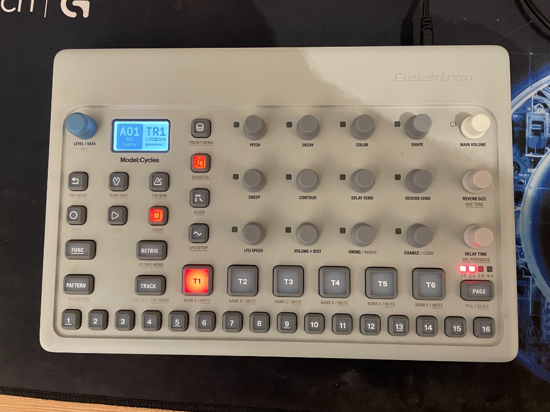 Elektron Model:Cycles FM synthesiser drum machine, Hobbies & Toys ...