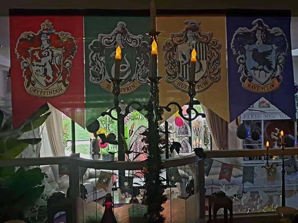 Harry Potter decoration bundle pre-loved, Hobbies & Toys, Stationery ...