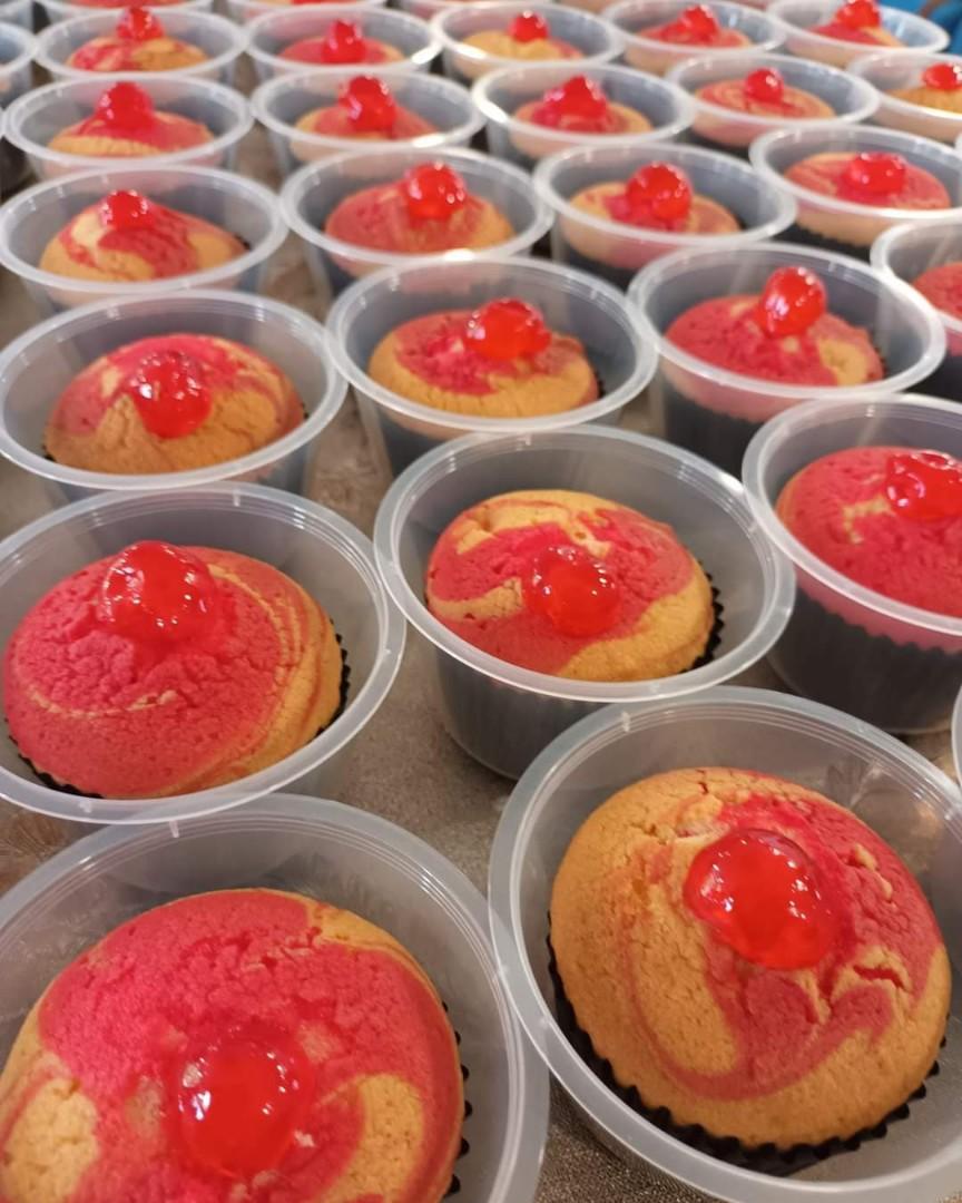 Kek Marble berkat, Food & Drinks, Homemade Bakes on Carousell