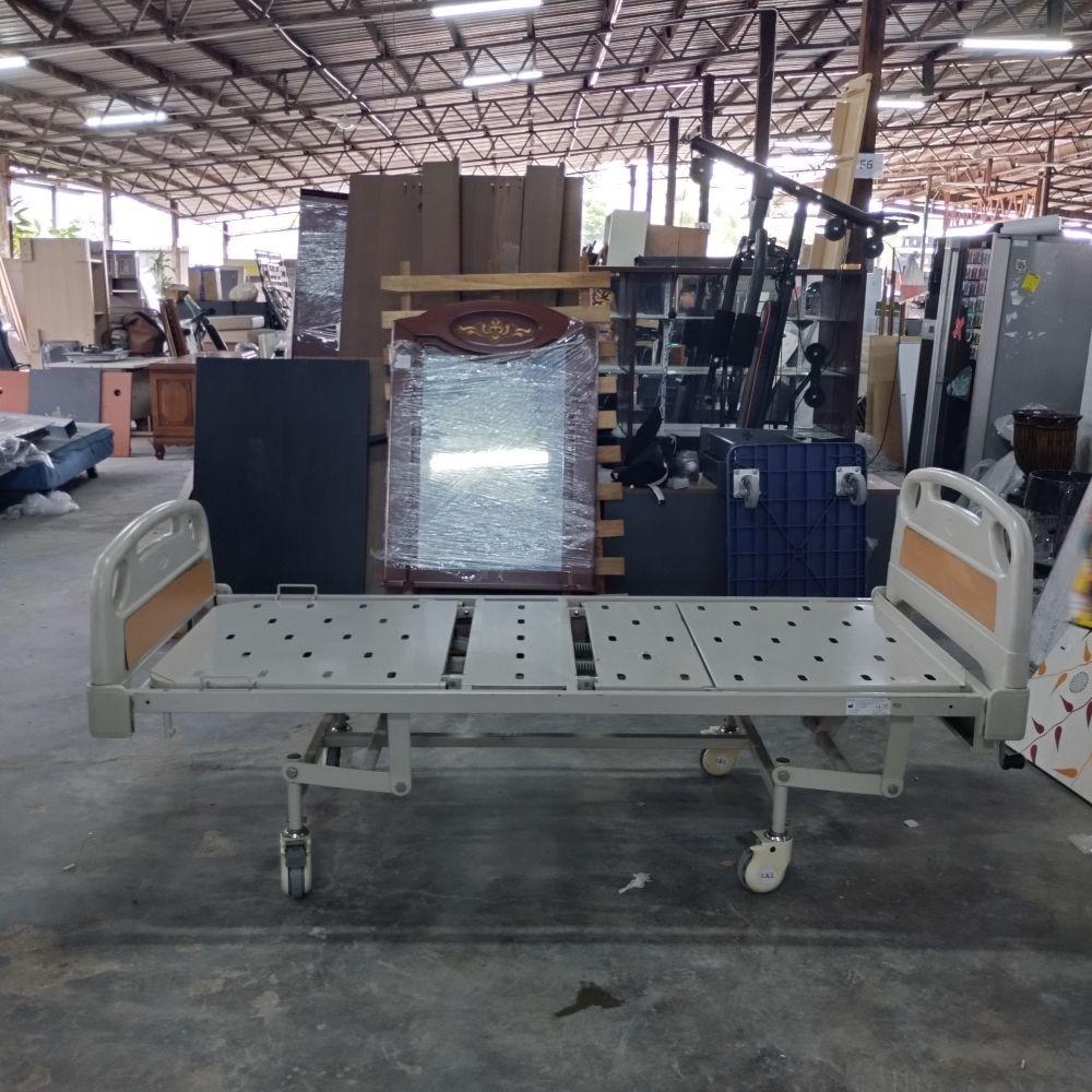 LKL Metal Hospital Bed / Katil Hospital Logam LKL, Furniture & Home Living, Furniture, Bed ...
