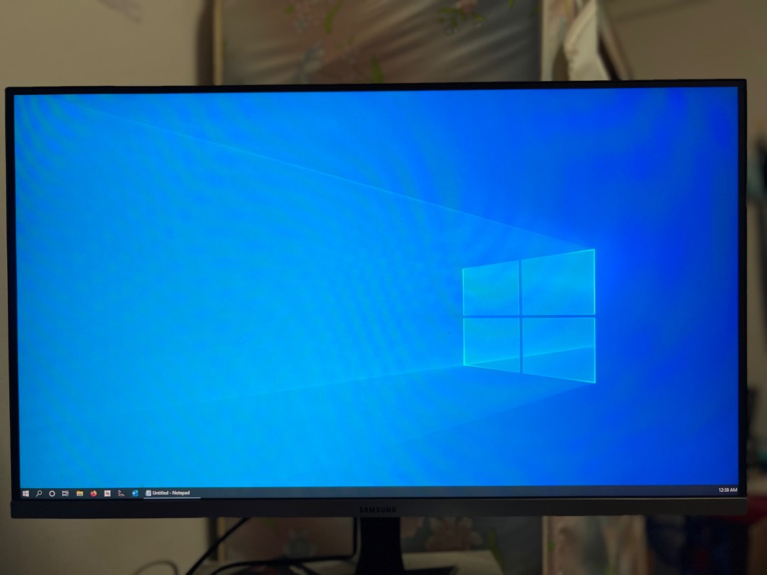 Samsung Monitor 27" , Computers & Tech, Desktops on Carousell