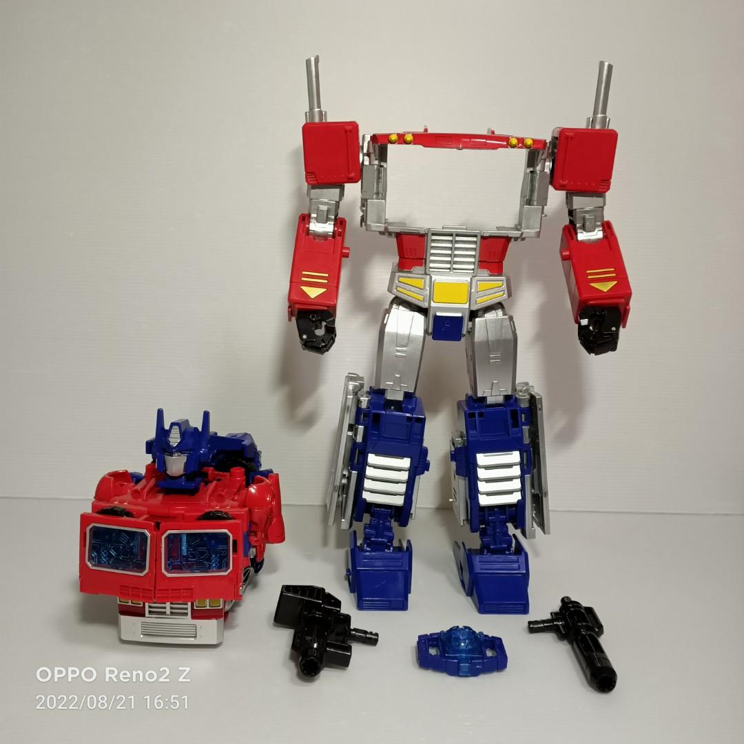 OPTIMUS PRIME FIELD COMMANDER, Hobbies & Toys, Toys & Games on Carousell