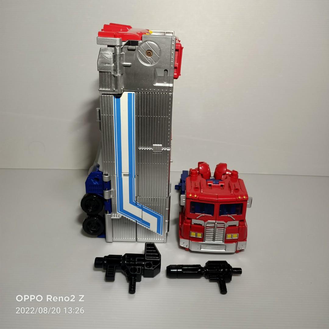 OPTIMUS PRIME FIELD COMMANDER, Hobbies & Toys, Toys & Games on Carousell