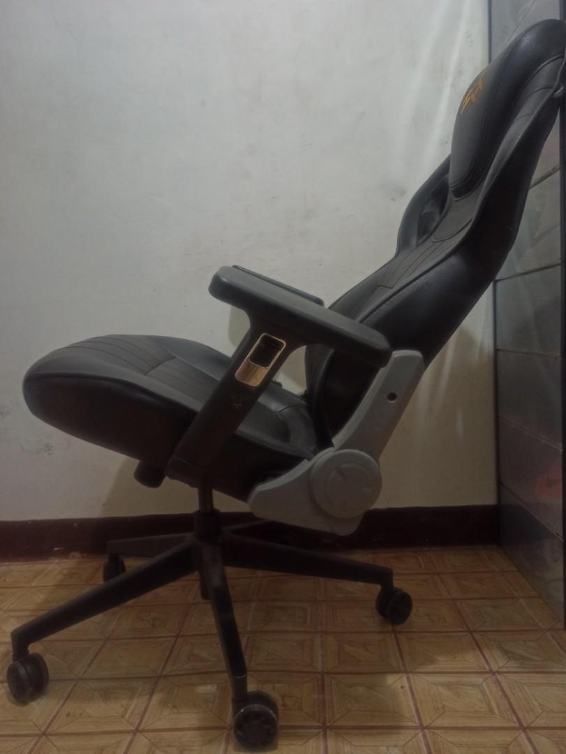 Rakk Casap Elite Gaming Chair, Furniture & Home Living, Furniture ...