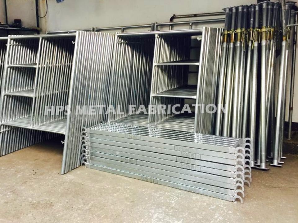 Shoring Jack Catwalk Planks Scaffolding Base jack Caster Wheel Gi Pipes ...