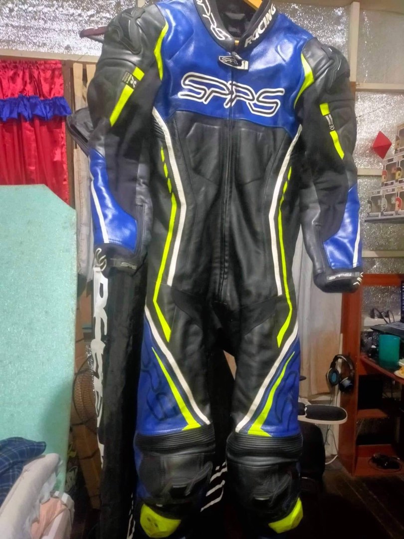 SPRS SUIT, Men's Fashion, Coats, Jackets and Outerwear on Carousell