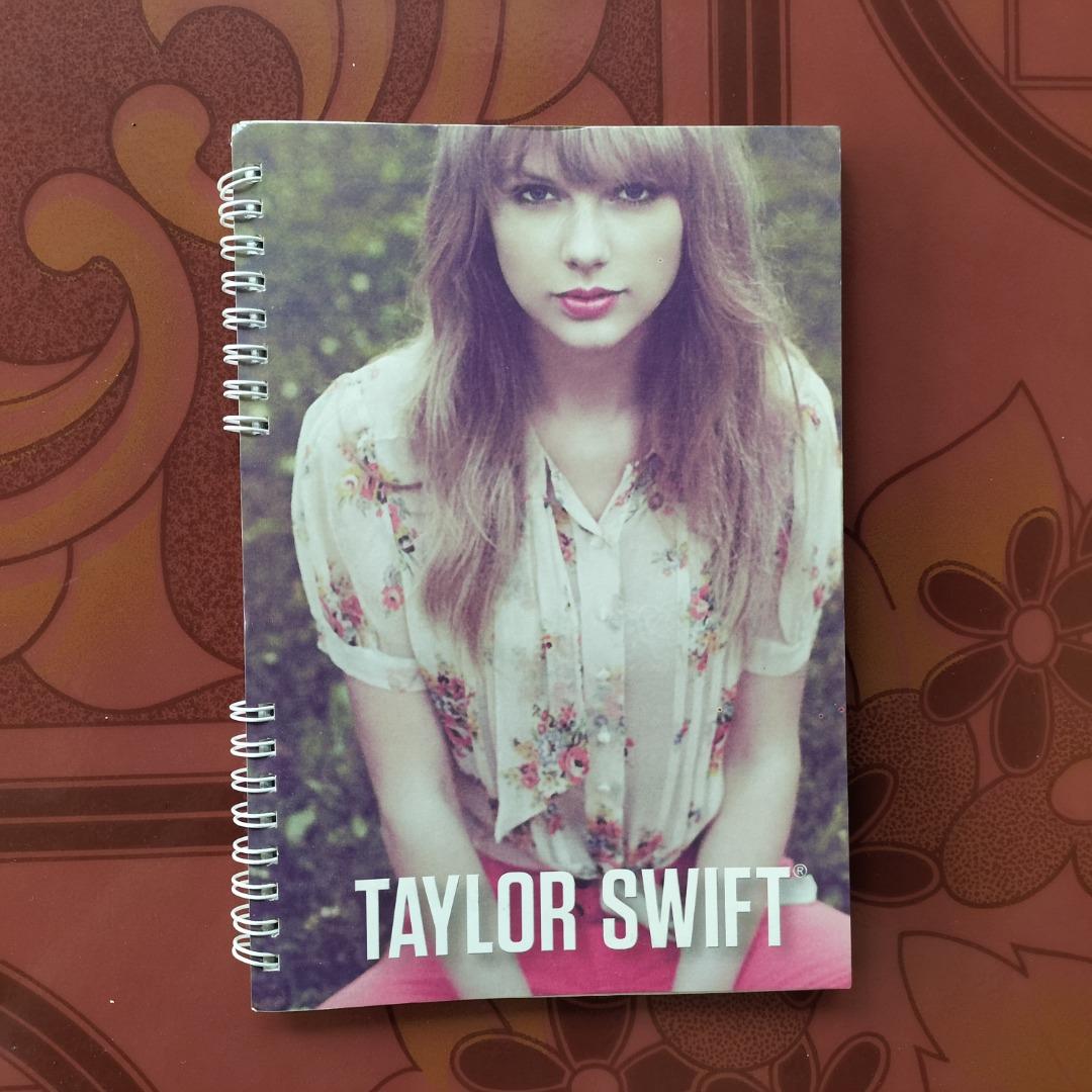 Taylor Swift - Sitting Notebook (Imported), Hobbies & Toys, Memorabilia ...