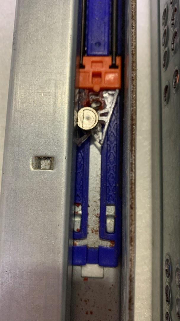 Working and faulty Soft Closing Drawer Slide TG560 (Working Left ...