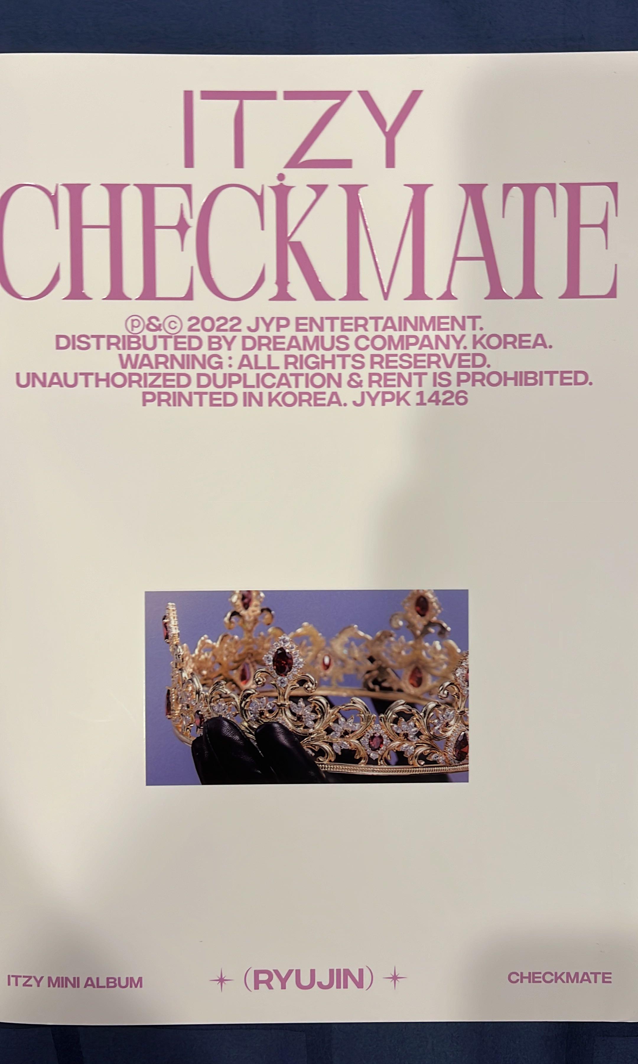 (wtt) itzy checkmate album (ryujin ver) -> yuna ver, Hobbies & Toys ...