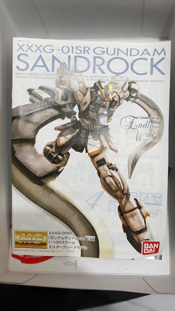 [素組] MG 1/100 GUNDAM SANDROCK ver.EW 沙漠高達, 興趣及遊戲, 玩具 & 遊戲類 - Carousell