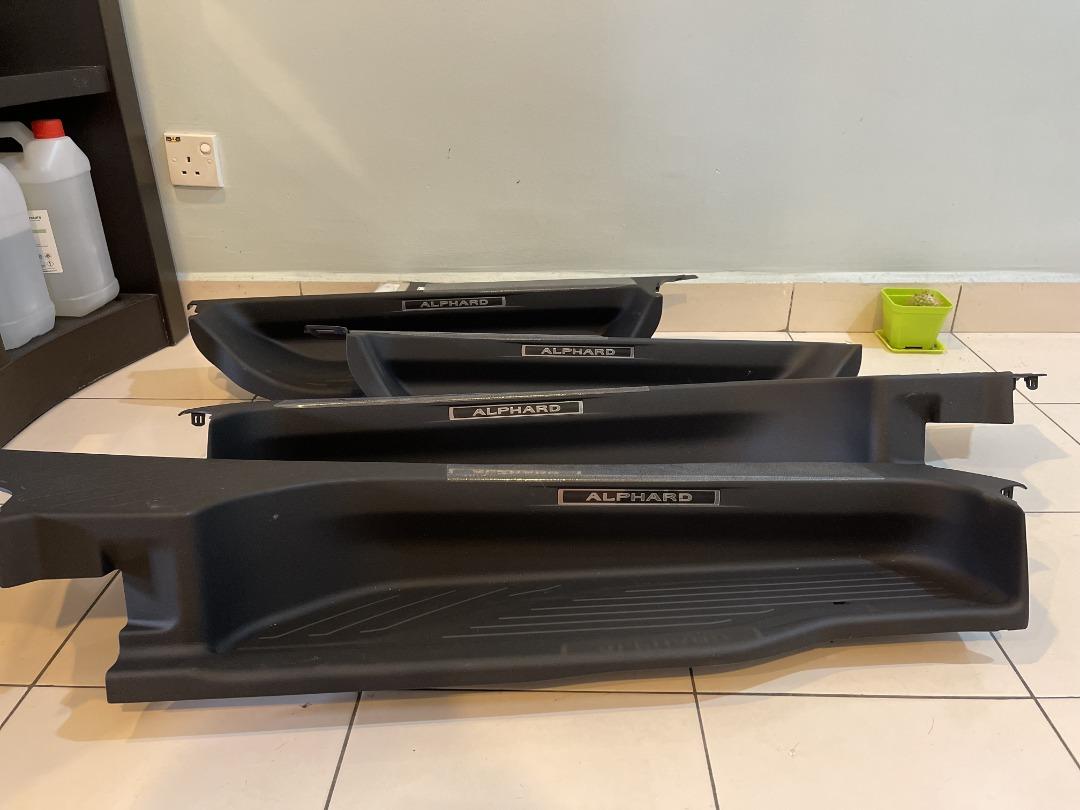 Alphard side step original 2018 sc, Auto Accessories on Carousell
