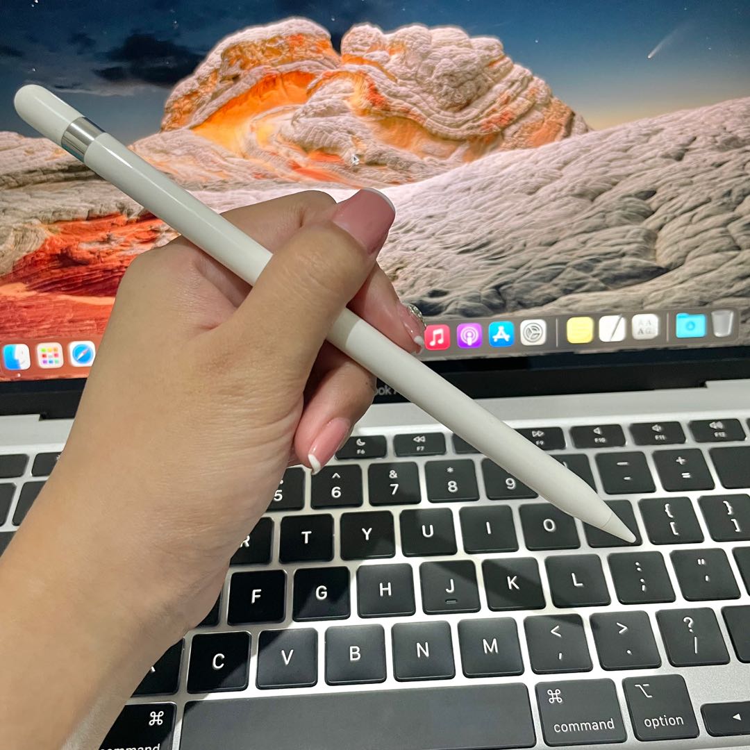 Auth Apple Gen 1st Gen, Mobile Phones & Gadgets, Other Gadgets on Carousell