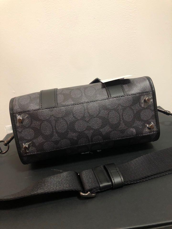 Authentic Coach CA186 crossbody bag handbag, Luxury, Bags & Wallets on Carousell