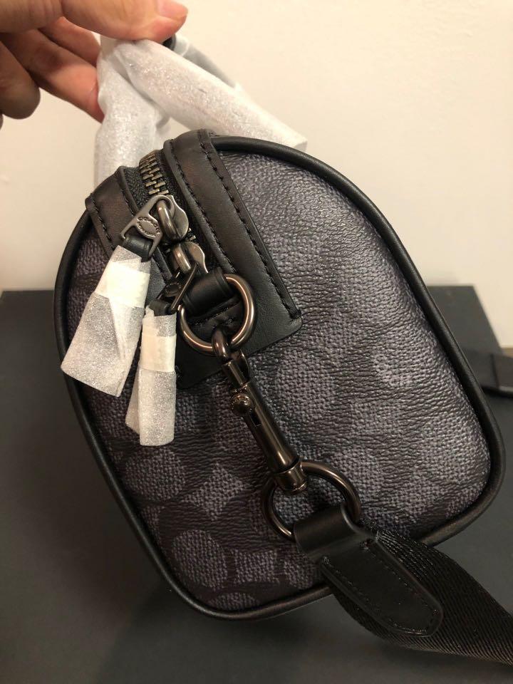 Authentic Coach CA186 crossbody bag handbag, Luxury, Bags & Wallets on Carousell
