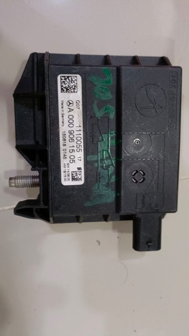 BENZ W205 W213 W253 C200 E200 GLC CURRENT LIMITER voltage regulator ...