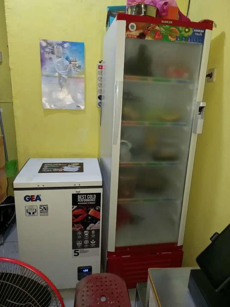 CHEST FREEZER GEA / SHOWCASE SANKEN 4 RAK, Elektronik, Lainnya di Carousell