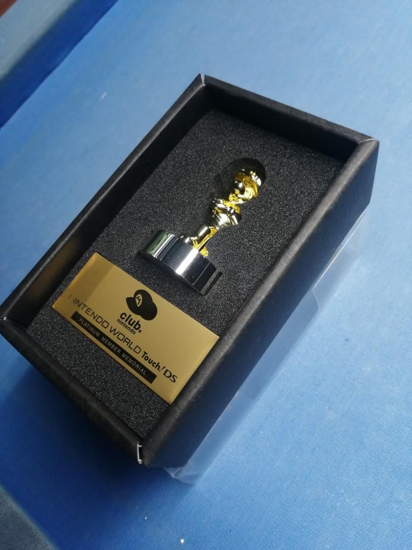 Club Nintendo Platinum Member Memorial Gold Mario Figure Statue ...