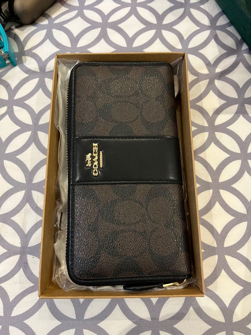 Coach Long Wallet (Authentic), Women's Fashion, Bags & Wallets, Wallets ...