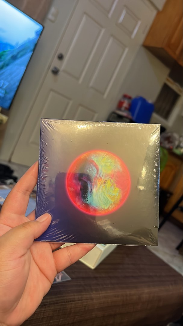 Coldplay x BTS My Universe Epiphane Version CD, Hobbies & Toys, Music ...