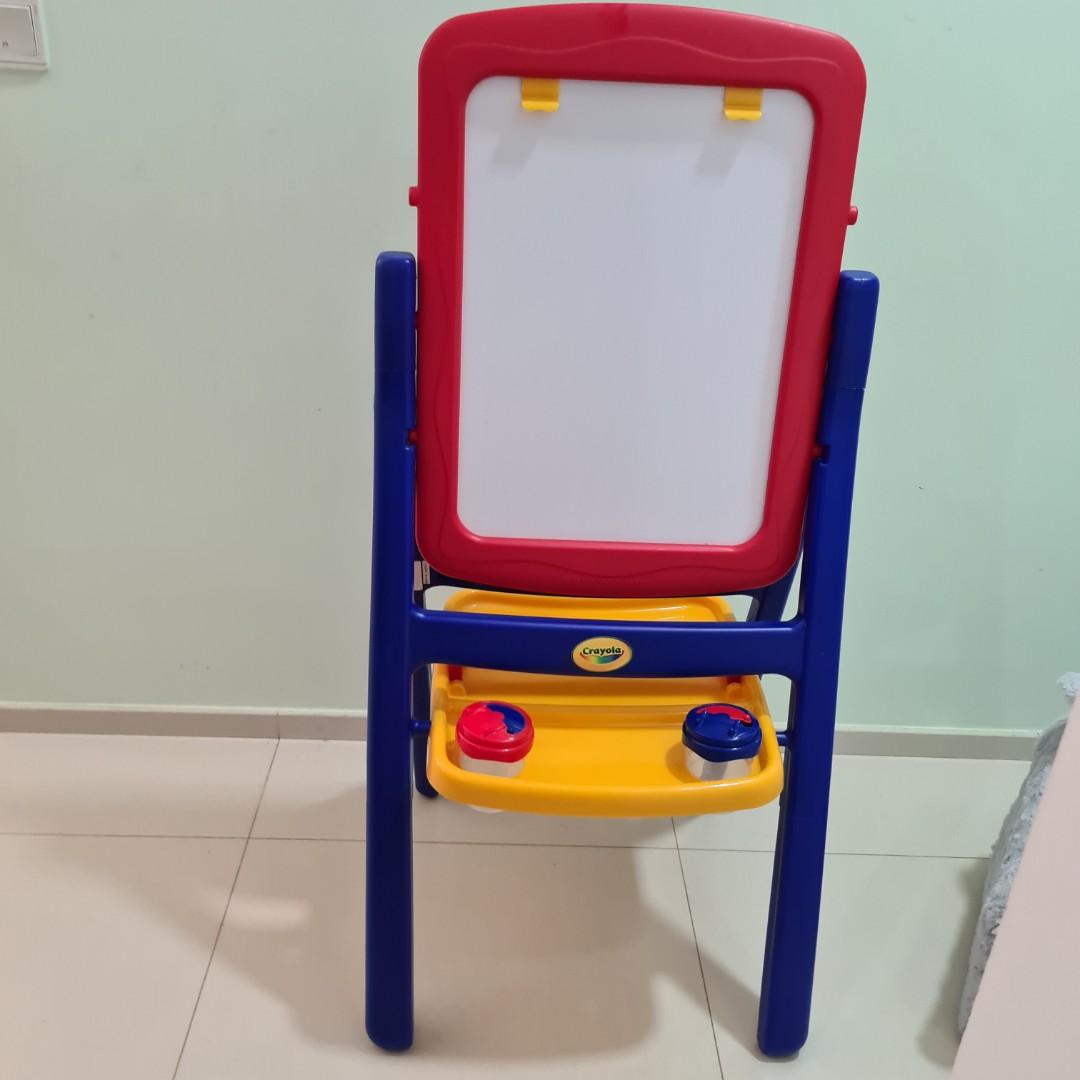 Crayola Easel, Hobbies & Toys, Stationery & Craft, Art & Prints on ...