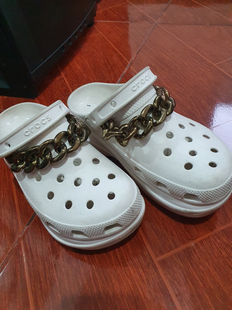 Crocs bae clogs, Women's Fashion, Footwear, Slippers and slides on ...